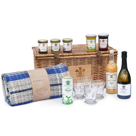 Prince of Wales Check Picnic Rug | Highgrove Shop & Gardens