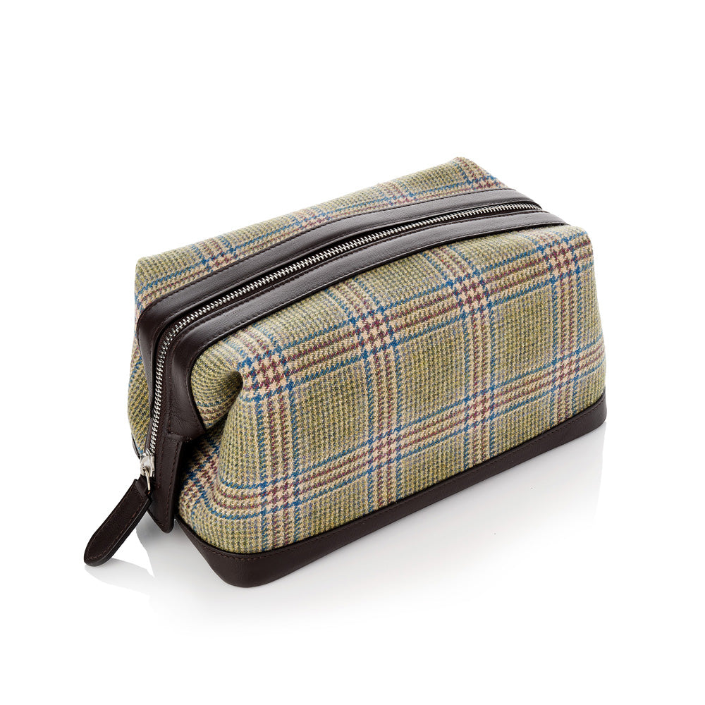 Prince of Wales Check Toiletry Bag | Highgrove Shop & Gardens